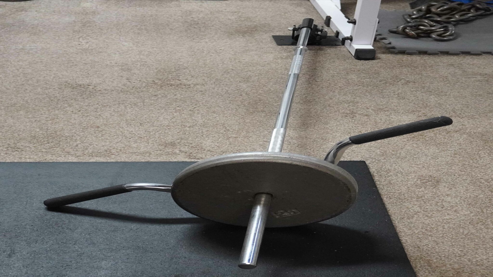How to Build A Massive Back With A T-bar Row Attachment 💪